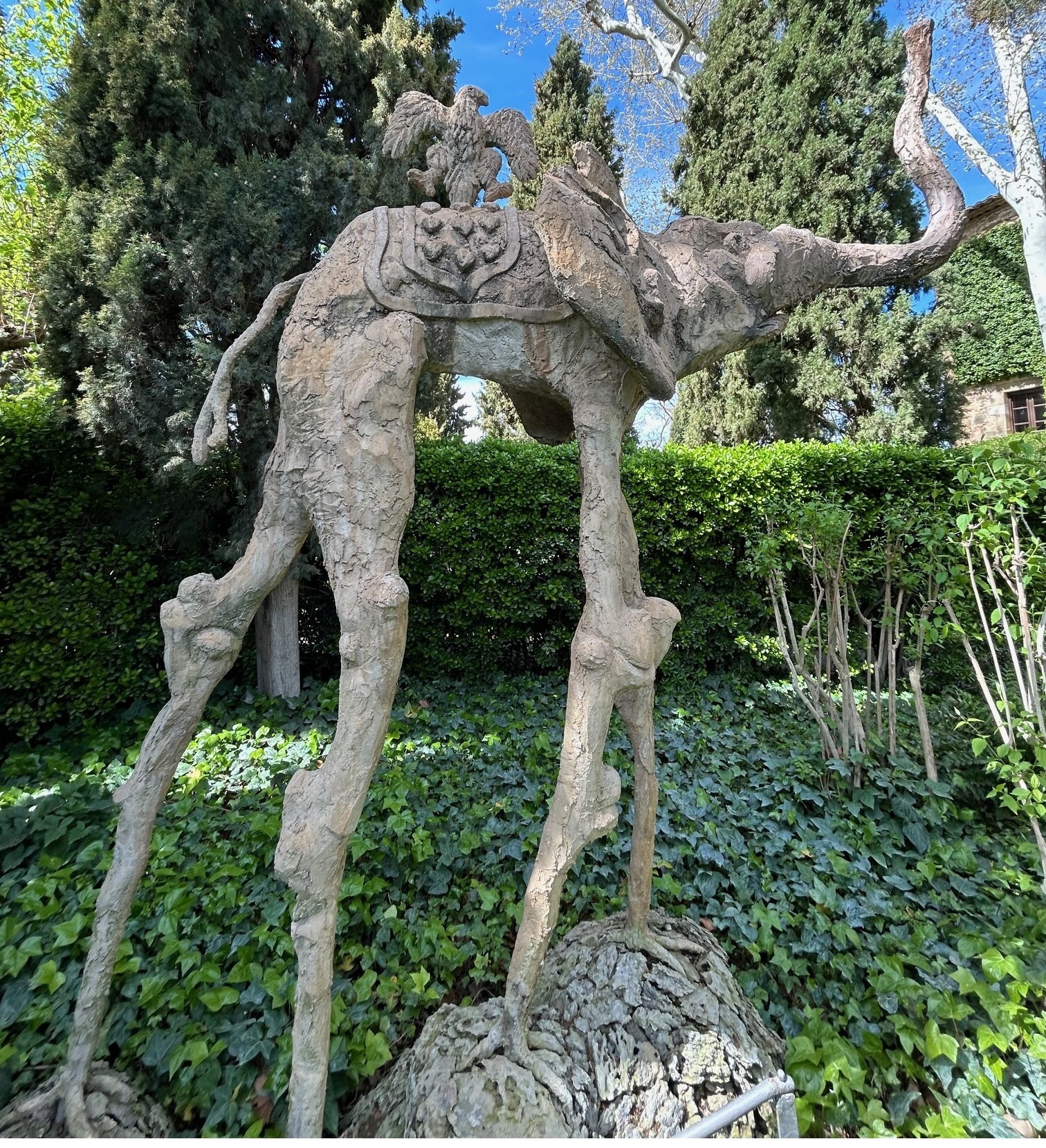Visit the Gala Dalí Castle in Púbol - Sa Gavina Apartments